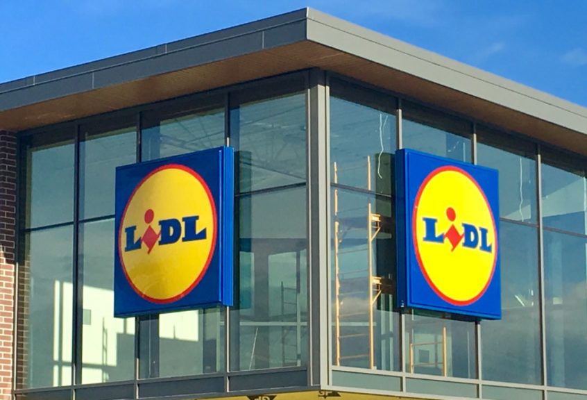 SIGNS UP AT FIRST LIDL GROCERY STORE IN ASHBURN - The Burn