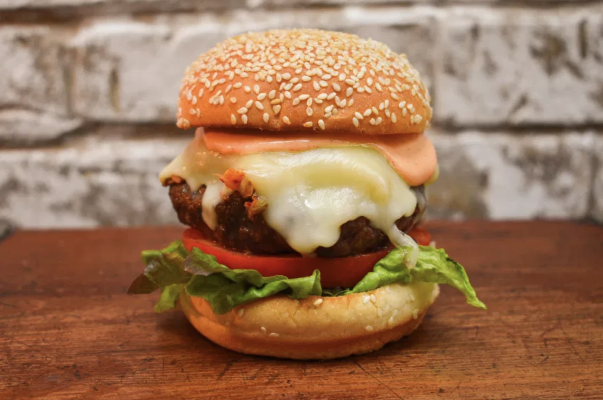 Clyde’s launches new virtual burger restaurant in Loudoun