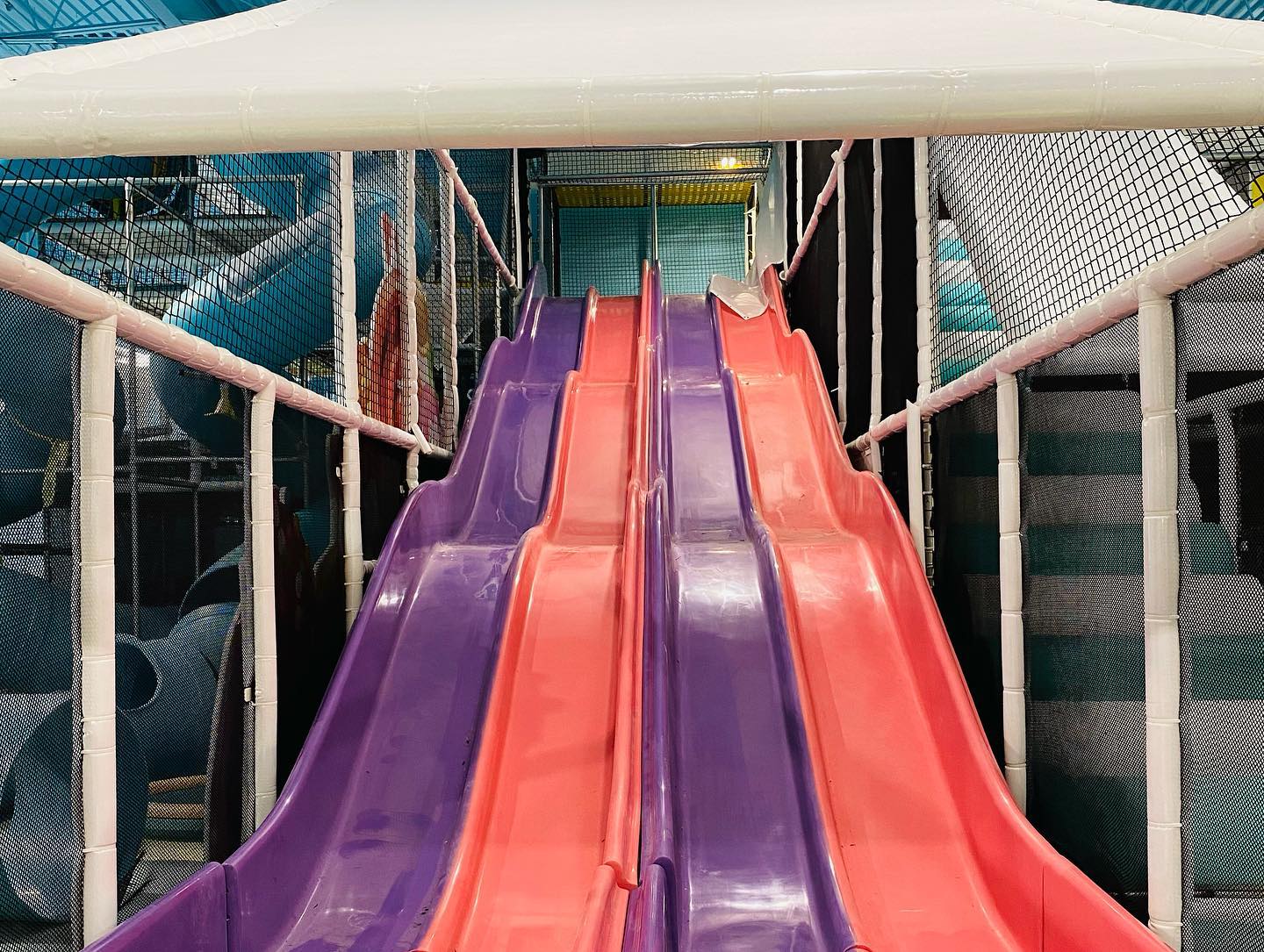 Sign installed at new Hyper Kidz playground in Ashburn