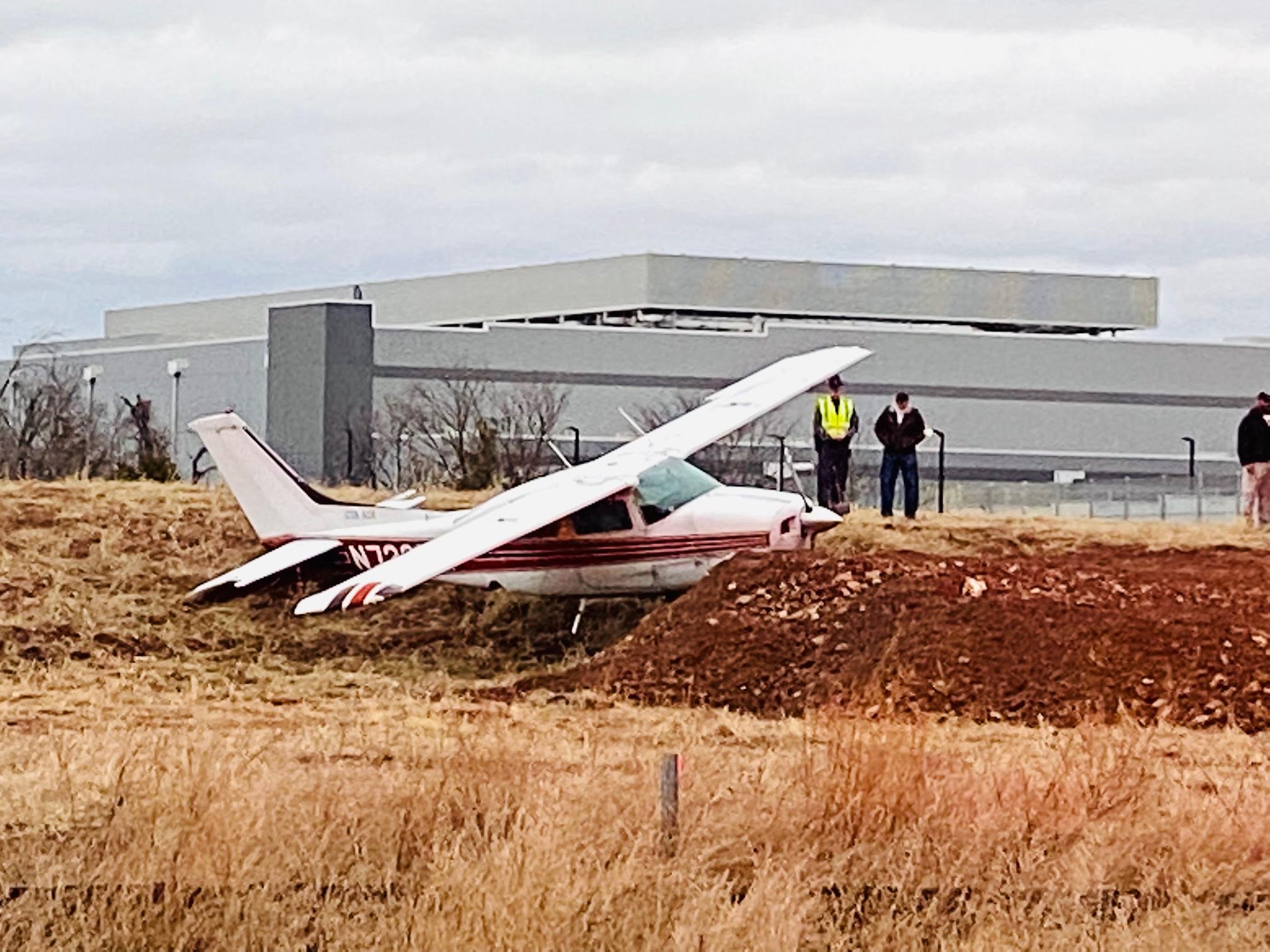 Small plane crash lands near Red Rum Drive in Ashburn - The Burn Small plane crash lands near Red Rum Drive in Ashburn - The Burn