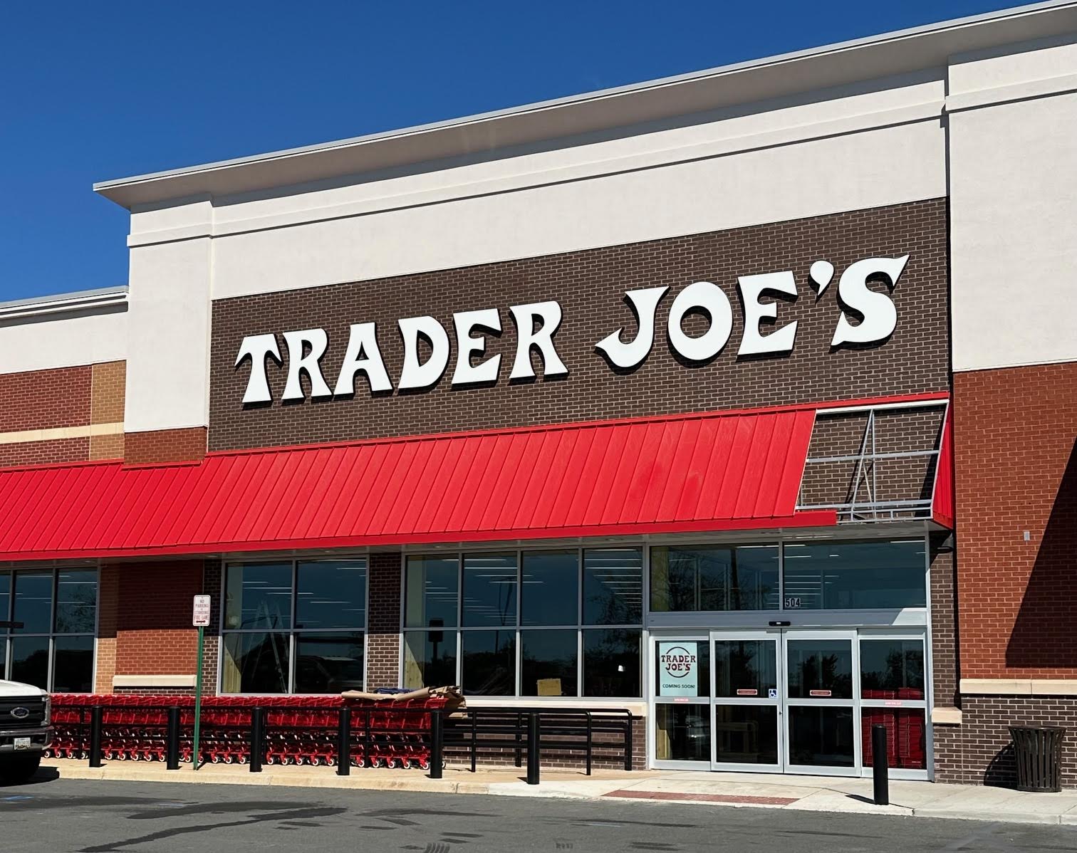 Trader Joe’s sign goes up at new Leesburg store
